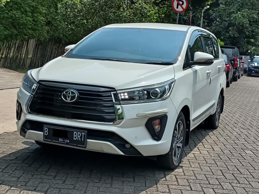 Kijang Innova V Diesel AT 2021 Putih - MobilBekas.com